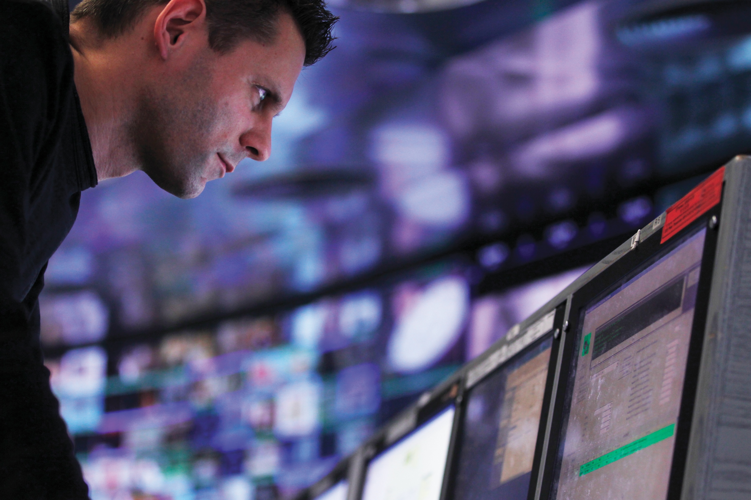 HD+ RECORDS 11.3 PERCENT GROWTH IN SUBSCRIBERS IN 2015 | SES